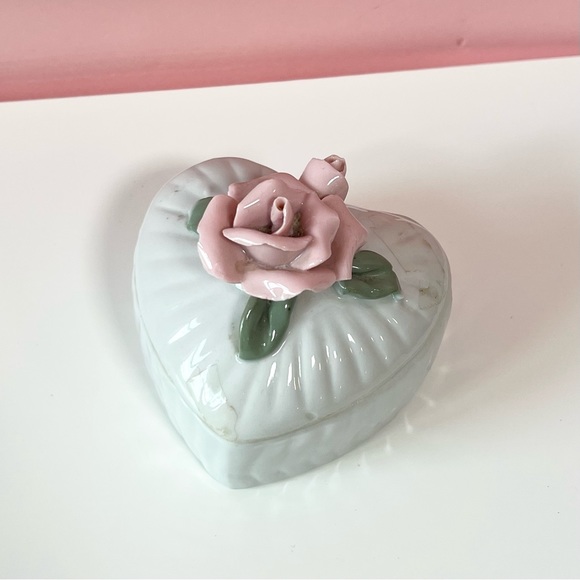 Vintage | Accents | Vintage Pastel Retro 3d Rose Heart Shaped Trinket ...